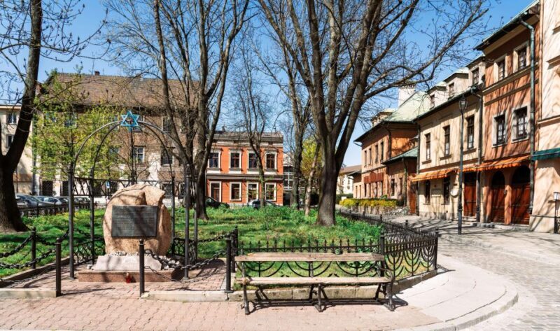 Krakow: Full Tour Regular 1.5h guided city tour by E-Cart - An In-Depth Look at the Experience