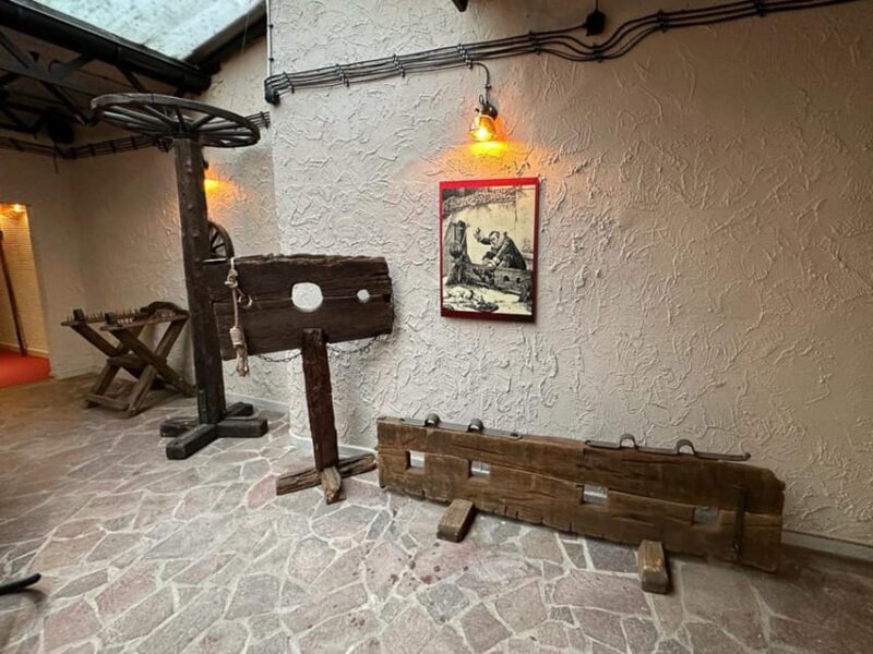 Kraków: Guided Tour of the Torture Museum - What to Expect on the Tour