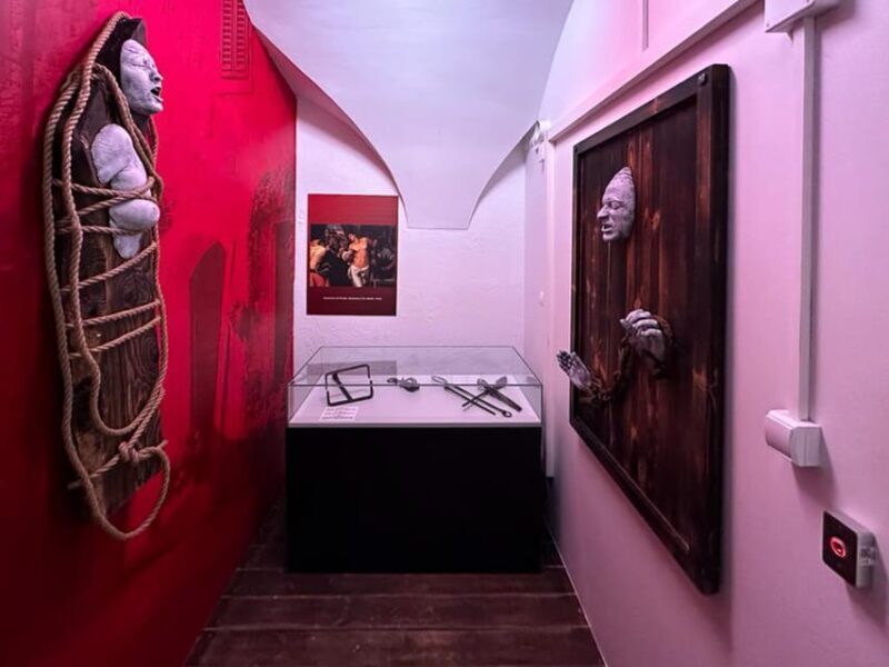 Kraków: Guided Tour of the Torture Museum - The Experience and Atmosphere