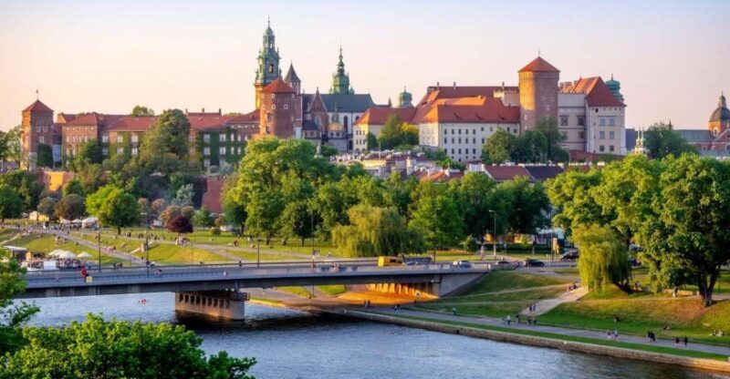 Krakow: Guided Tour of Wawel Hill and St. Mary's Basilica - FAQ
