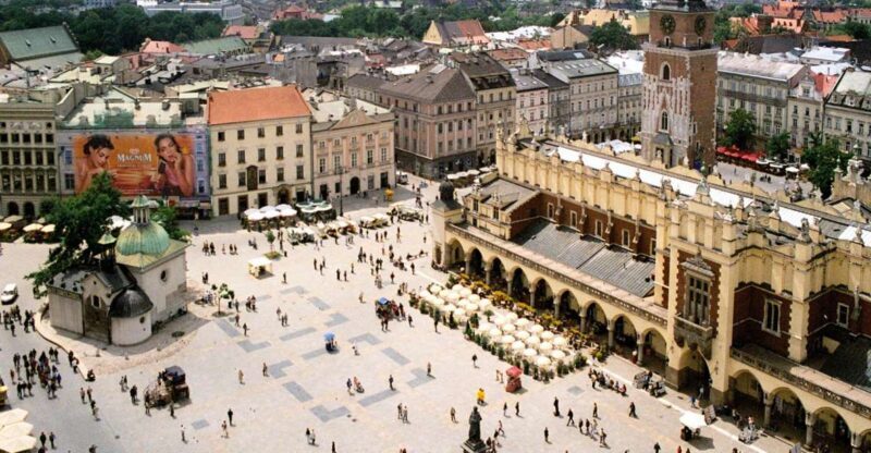 Krakow: Highlights of Old & New Town Private Walking Tour - Authenticity & Experience: What Travelers Love