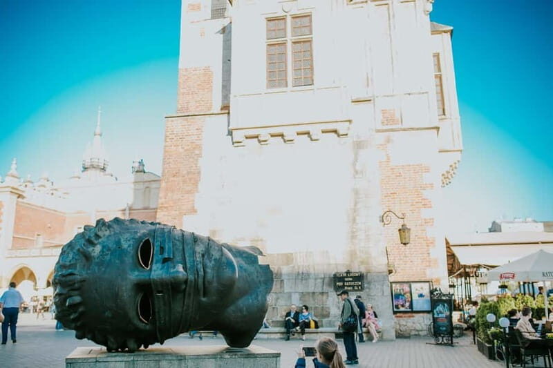 Krakow highlights: Old Town and Wawel Castle Walking Tour - FAQs