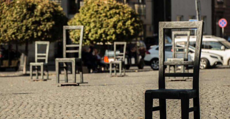 Krakow: Jewish Ghetto Walking Tour - Key Points