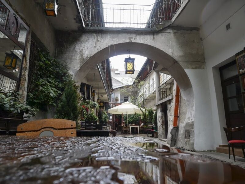 Krakow: Jewish Quarter and Schindler's Factory Guided Tour - Who Should Take This Tour?