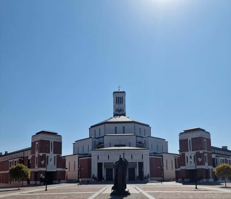 Krakow- Lagiewniki John Paul II Center and Divine Mercy - Exploring the Tour: What You Can Expect