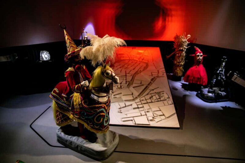Krakow: Legends of Krakow Robot Show Entry Ticket - Key Points