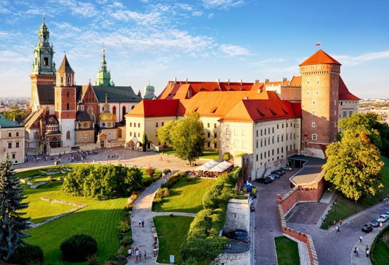 Krakow Old Town and Cloth Hall Private Guided Tour - Authentic Experiences and Feedback from Travelers