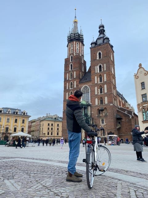 Krakow: Old Town and Kazimierz Guided Bike Tour - Overview: What to Expect from the Tour