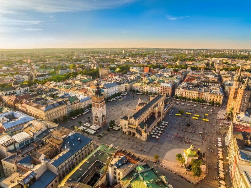 Krakow: Old Town Audio-Guided Walking Tour with Headset - The Real Experiences from Travelers