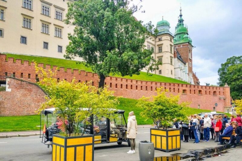 Krakow: Old Town, Ghetto, and Kazimierz Golf Cart Tour - The Ride Experience and Commentary
