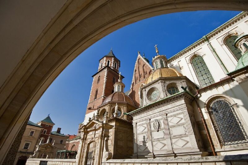 Krakow: Old Town Private Guided Walking Tour - Practical Tips for Travelers