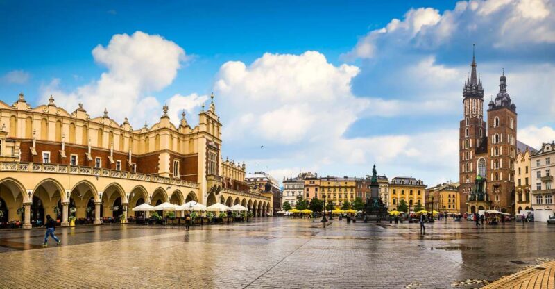 Krakow: Old Town Rynek Underground Entry and Guided Tour - The Stories and Insights