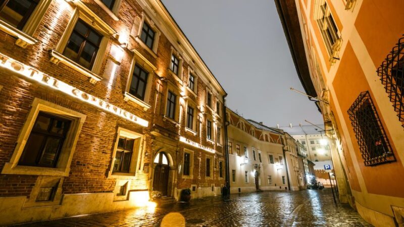 Krakow: Old Town Walking Tour - Discovering Krakows Old Town: What the Tour Offers