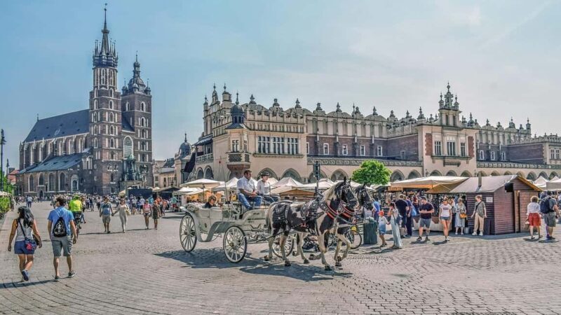 Krakow: Old Town Walking Tour with Private Guide - Who Is This Tour Best For?