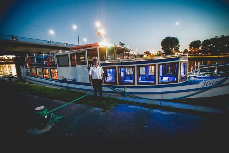 Krakow: Private Evening Boat Tour - FAQs