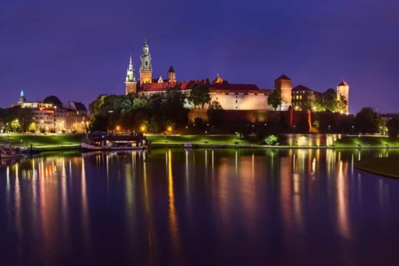 Krakow: Private Gondola Cruise with Delicacies - Practical Tips for Travelers