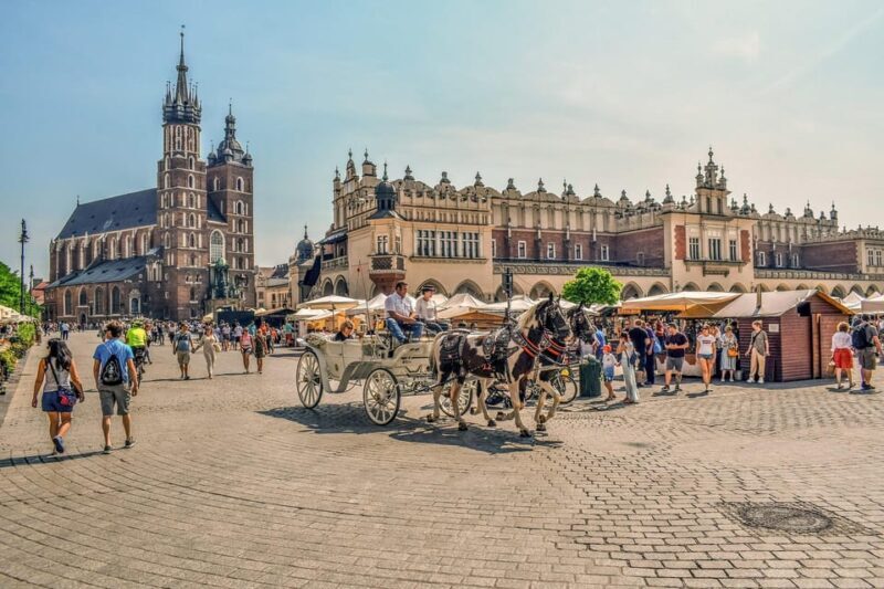 Krakow: Private Half Day City Tour with Local - Key Points