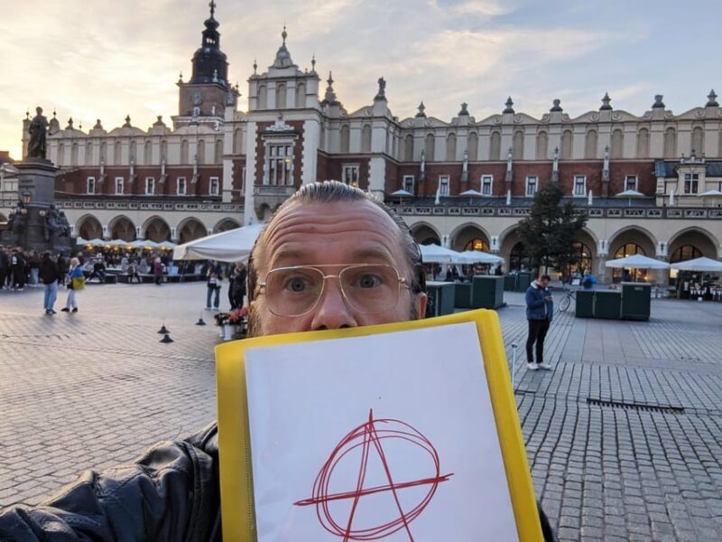 Krakow: Private Old Town Comedy Walk with a Crazy Guide - Wawel Hill: An Authentic Food & Sightseeing Combo