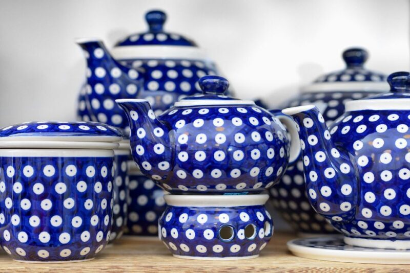 Krakow: Private Shopping Tour with Snacks and Beer Tasting - Value and Practicalities