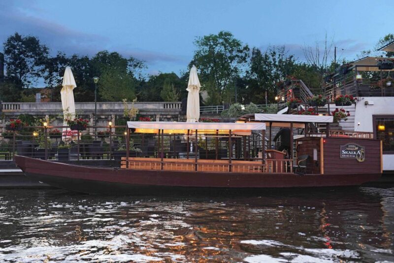 Krakow: Private Traditional Gondola Cruise - Exploring the Sights from the Water: What to Expect
