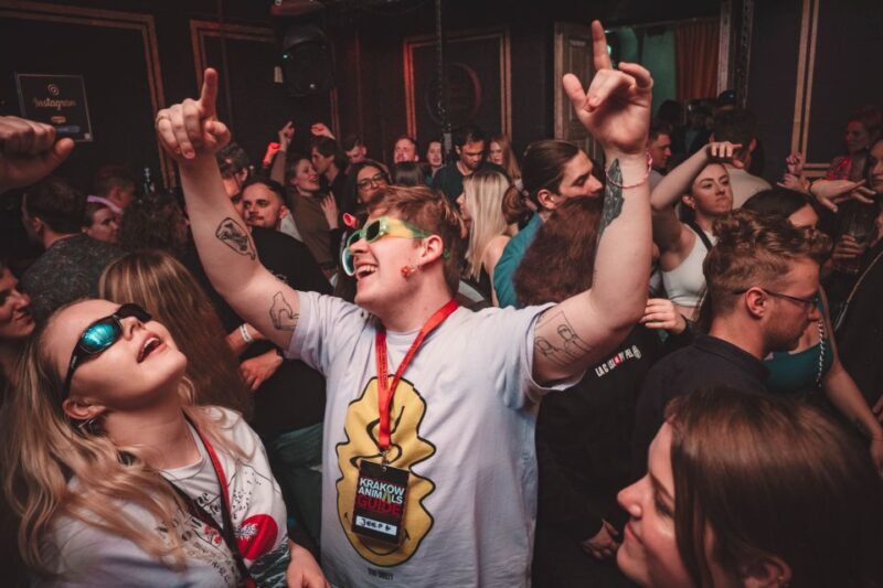Krakow: Pub Crawl with 1 Hour of Unlimited Alcoholic Drinks - The Social and Cultural Side