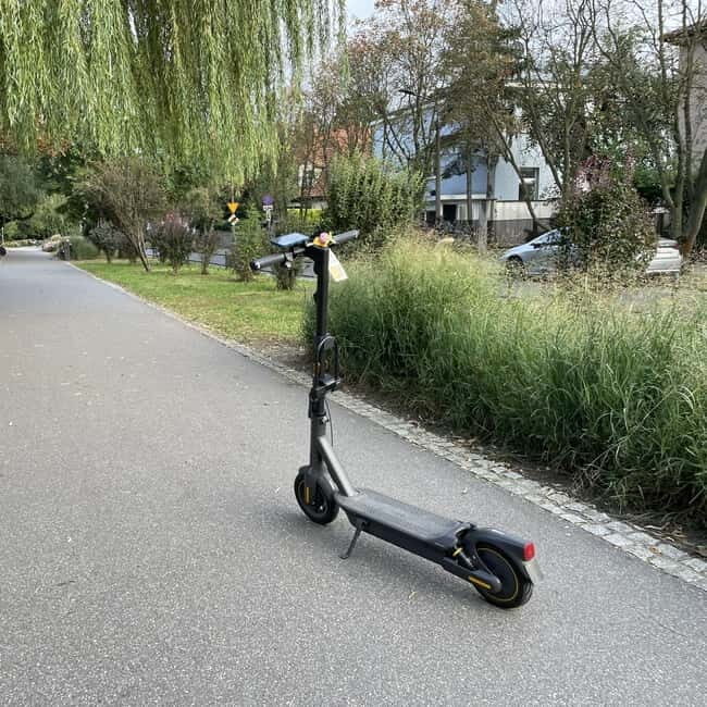 Krakow: Rent Premium Electric Scooter Segway G2 Max 12h/4h - Key Points
