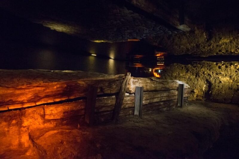 Krakow: Rynek Underground & Wawel Castle, Cathedral Tour - Key Points