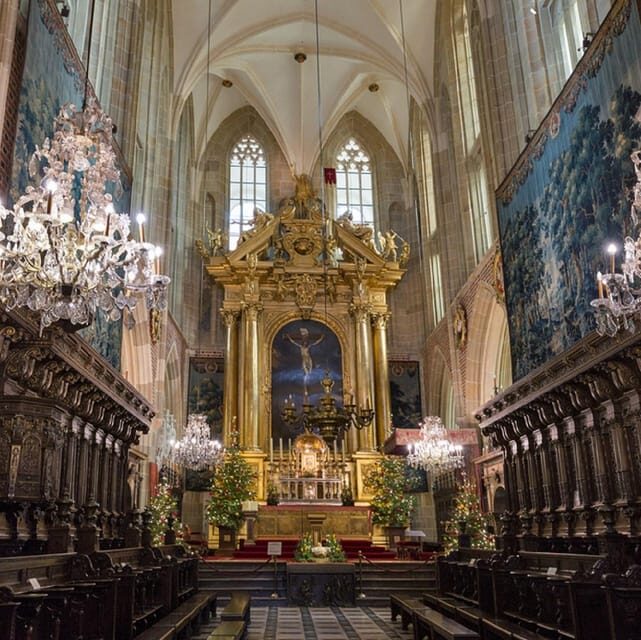 Krakow: Rynek Underground & Wawel Castle, Cathedral Tour - Authentic Experiences and Practical Tips