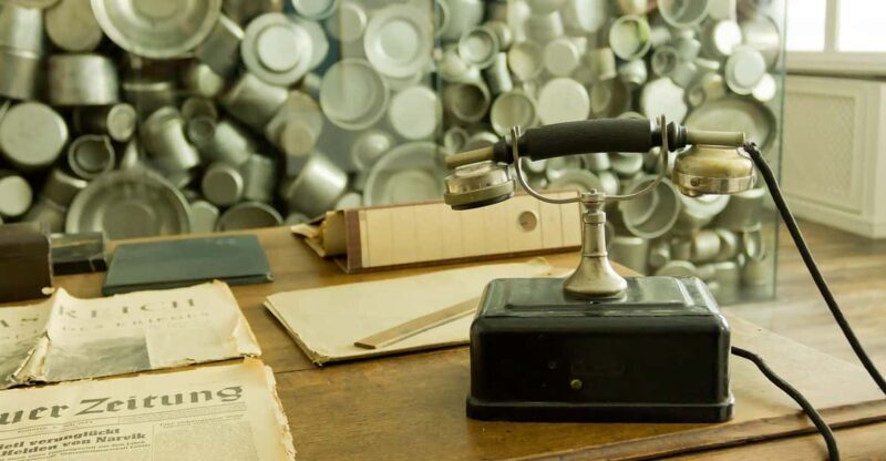 Krakow: Schindler's Factory, Former Ghetto & Salt Mine Tour - Key Points