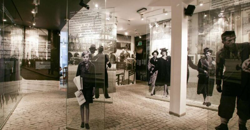 Krakow: Schindler's Factory Guided Tour with Entry Ticket - Key Points