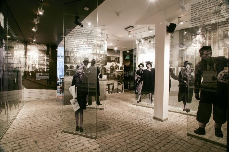 Krakow: Schindler's Factory Guided Tour with Entry Ticket - What the Reviews Tell Us