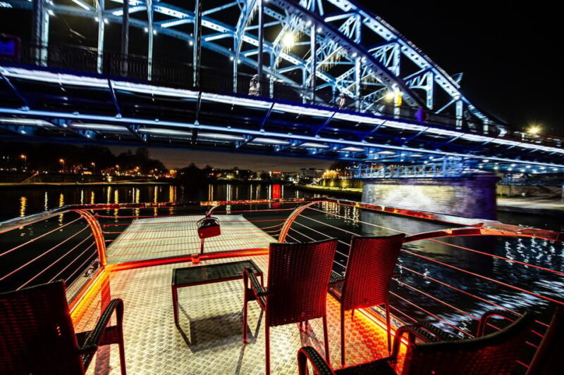 Krakow: Sightseeing Cruise on Vistula River with Audio Guide - Value and Recommendations