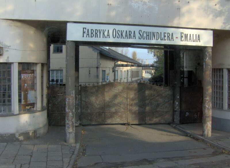 Krakow: Skip-the-line Oskar Schindlers Museum Private Tour - An In-Depth Look at the Tour