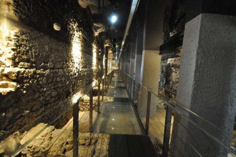 Krakow: Skip the Line Underground Museum and Old Town - Exploring Krakow’s Underground Treasures