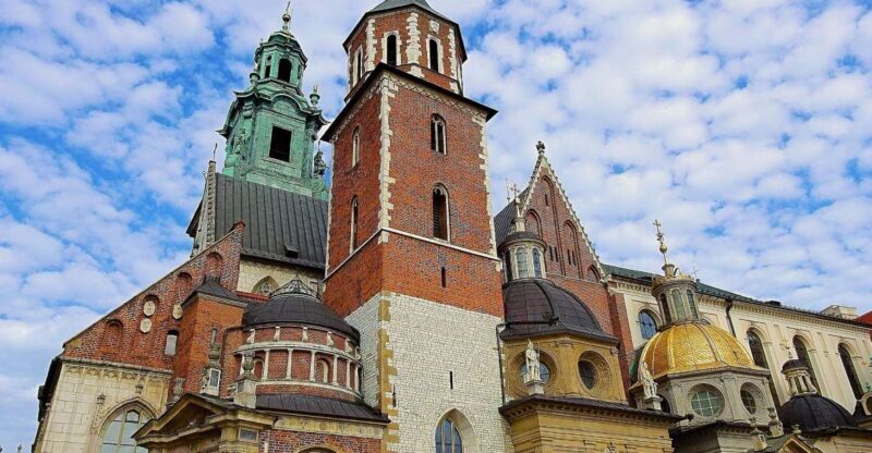 Krakow: Skip-the-Line Wawel Castle & Old Town Guided Tour - The Itinerary: What to Expect