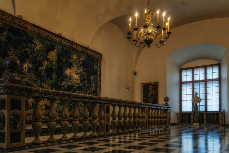 Krakow: Skip-the-Line Wawel Castle Royal Apartments Tour - Practical Details: What You Need to Know