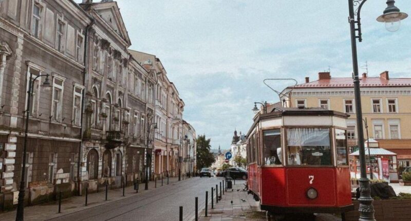 Krakow: Tour to Zalipie and Tarnow - Authenticity and Authentic Experiences