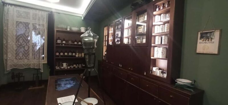 Krakow: Visit Apteka Pod Orlem in Italian - Introduction: An Authentic Journey into Krakow’s Past