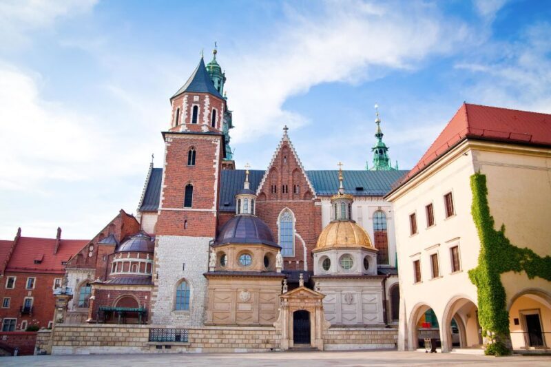 Krakow: Vistula River Cruise with Historical Views - Authenticity and Unique Touches