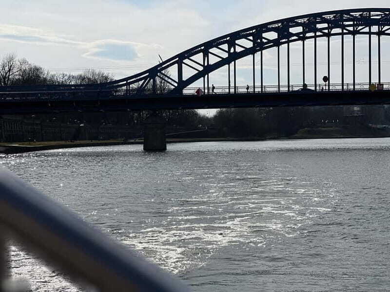 Krakow: Vistula River Sightseeing Cruise with Audio Guide - Why This Cruise Is Worth Considering