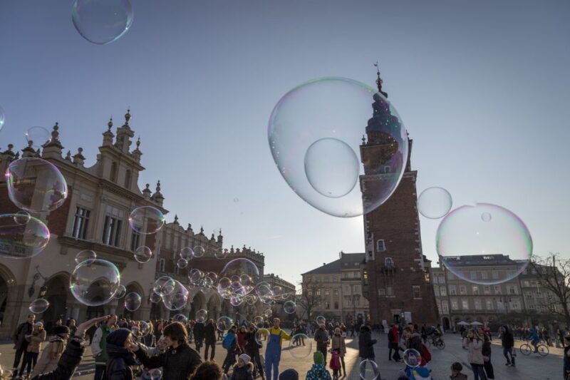 Krakow: Walking Tour and Liqueur Tasting with Local Guide - An In-Depth Look at the Tour Experience