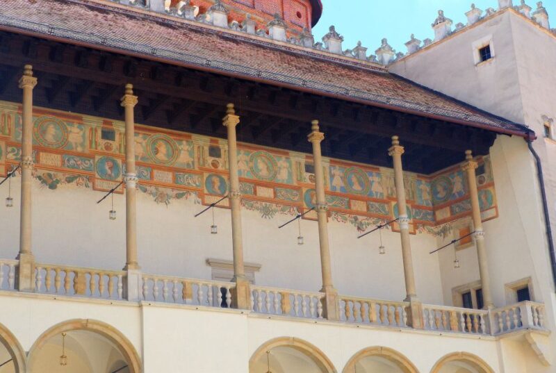 Krakow: Wawel Castle Guided Tour with Entry Tickets - The Itinerary Breakdown: What You Can Expect