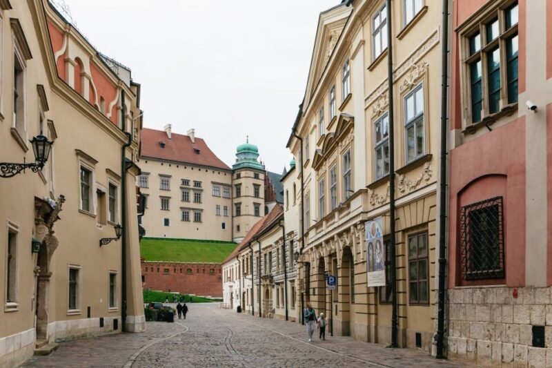 Krakow: Wawel Royal Hill with Optional Castle and Cathedral - FAQs