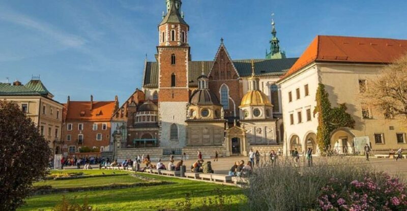 Krakow: Wawel, Underground, Schindler, Wieliczka, Auschwitz - FAQs