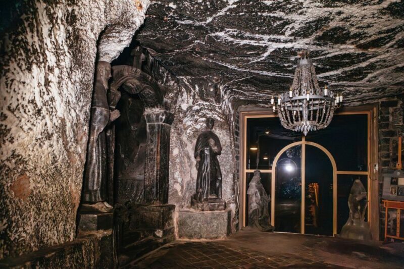 Krakow: Wieliczka Salt Mine Guided Tour with Transport - Key Points