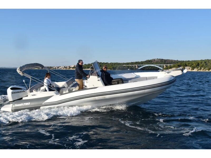 Krk/Dunat: Rent a boat Marlin 790 Dynamic - Why Rent the Marlin 790 Dynamic?