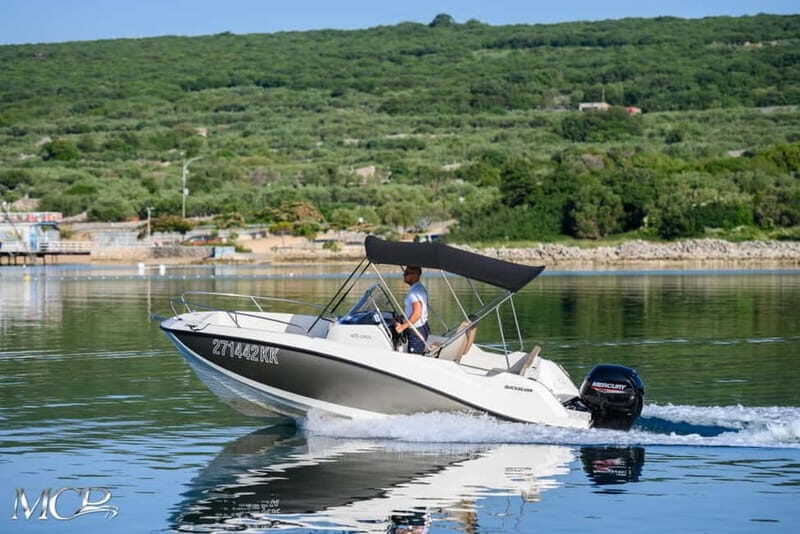 Krk/Dunat: Rent a boat Quicksilver 605 open - What makes this boat rental special?