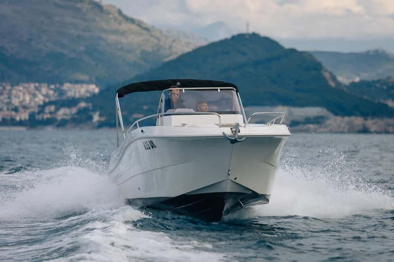 Krk: Rent a Boat Atlantic 750 open - What Makes This Boat Rental Stand Out