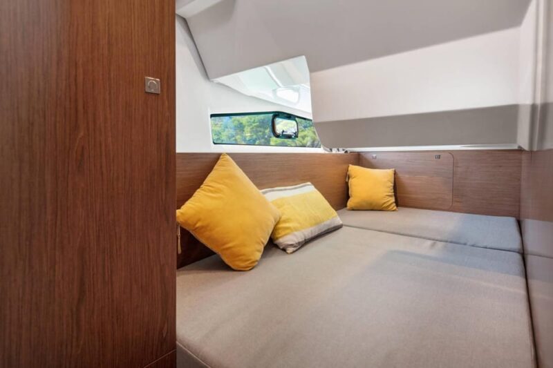 Krk: Rent a boat Merry Fisher 1095 - Key Points