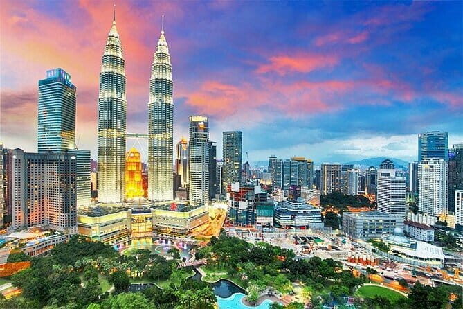 Kuala Lumpur Airport Transfers : Airport KUL to Kuala Lumpur in Business Car - The Real Deal: A Deep Dive into the Transfer Experience